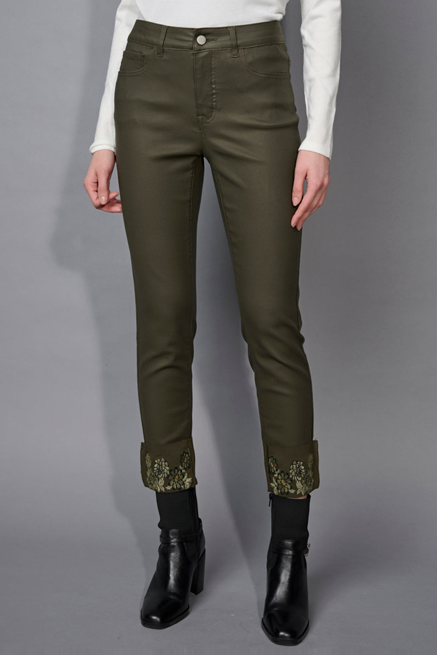 Embroidered Cuff Jeans | Shop Now | Picadilly Canada